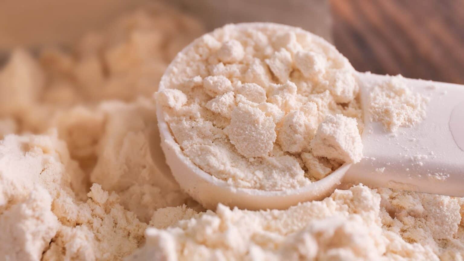 10 Best Mass Gainers: 1000 Calories in 1 Scoop of Weight Gainer